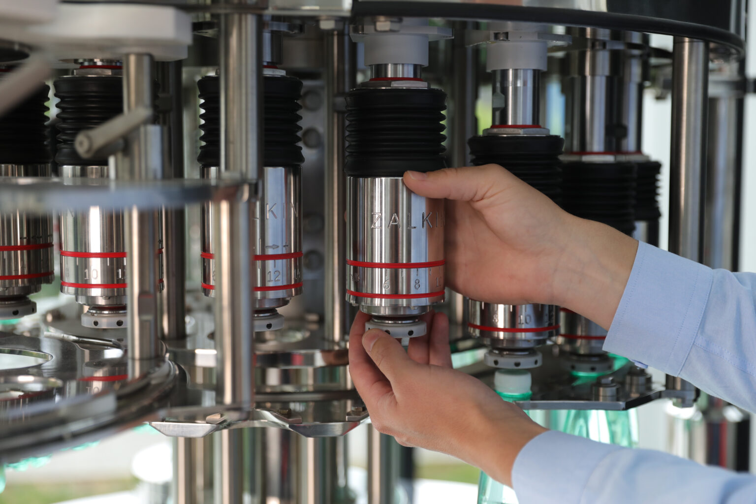 Conversions & Upgrades Display » Capping Machine News by Zalkin